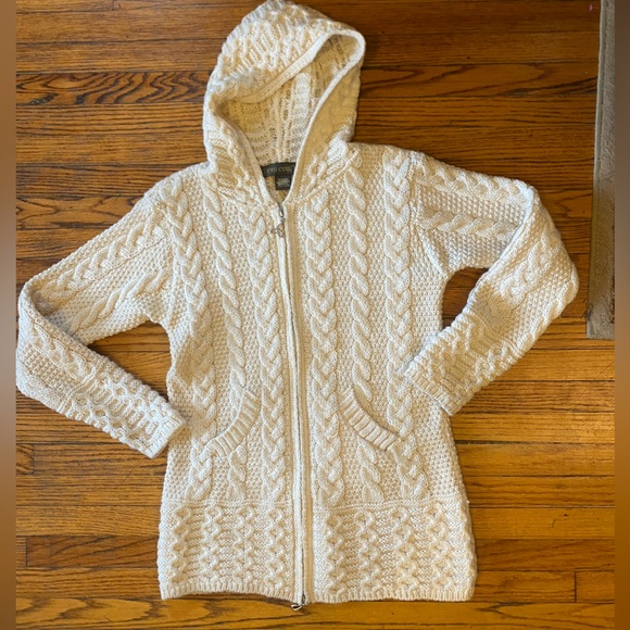 Inis Crafts | Sweaters | Vtg Inis Crafts Hooded Cable Knit Zip Sweater ...